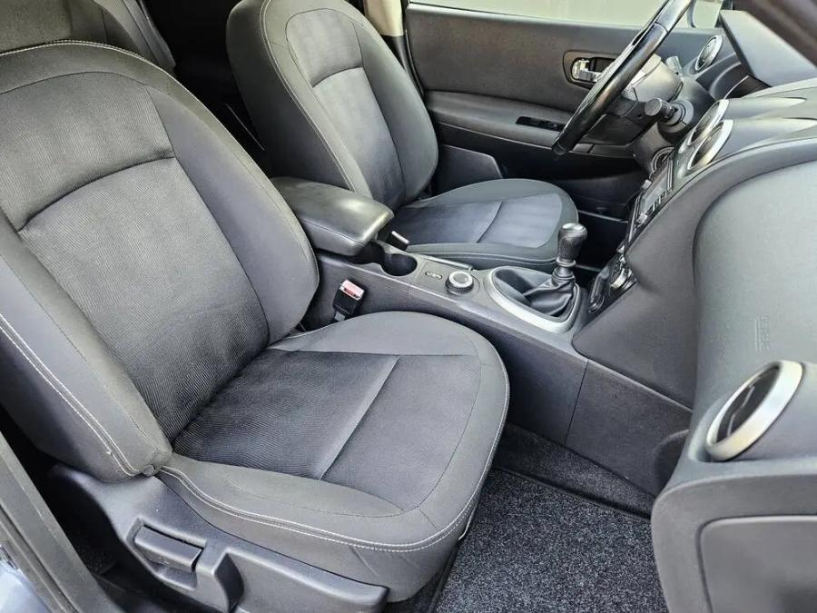 Pelēks Nissan Qashqai 2011 Jēkabpils, ar dzinēja tilpumu 2.00 L un nobraukumu 279 tūkst. km par 7250 €, foto 27 vietnē AUTOMOTO.COM.LV