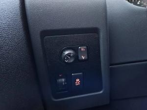 Pelēks Nissan Qashqai 2011 Jēkabpils, ar dzinēja tilpumu 2.00 L un nobraukumu 279 tūkst. km par 7250 €, foto 30 vietnē AUTOMOTO.COM.LV