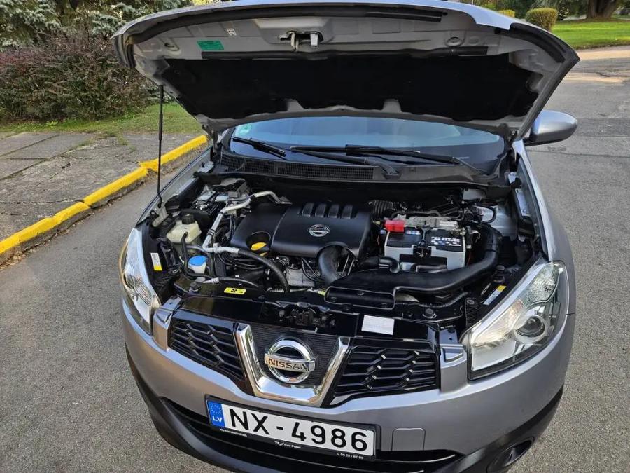 Pelēks Nissan Qashqai 2011 Jēkabpils, ar dzinēja tilpumu 2.00 L un nobraukumu 279 tūkst. km par 7250 €, foto 34 vietnē AUTOMOTO.COM.LV