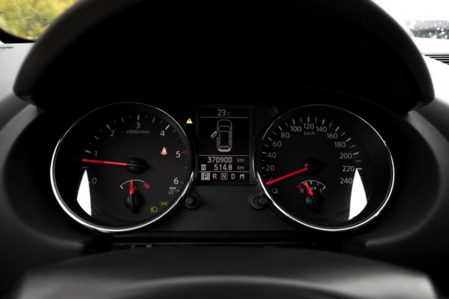 Pelēks Nissan Qashqai 2011 Rīga, ar dzinēja tilpumu 2.00 L un nobraukumu 362 tūkst. km par 6900 €, foto 13 vietnē AUTOMOTO.COM.LV