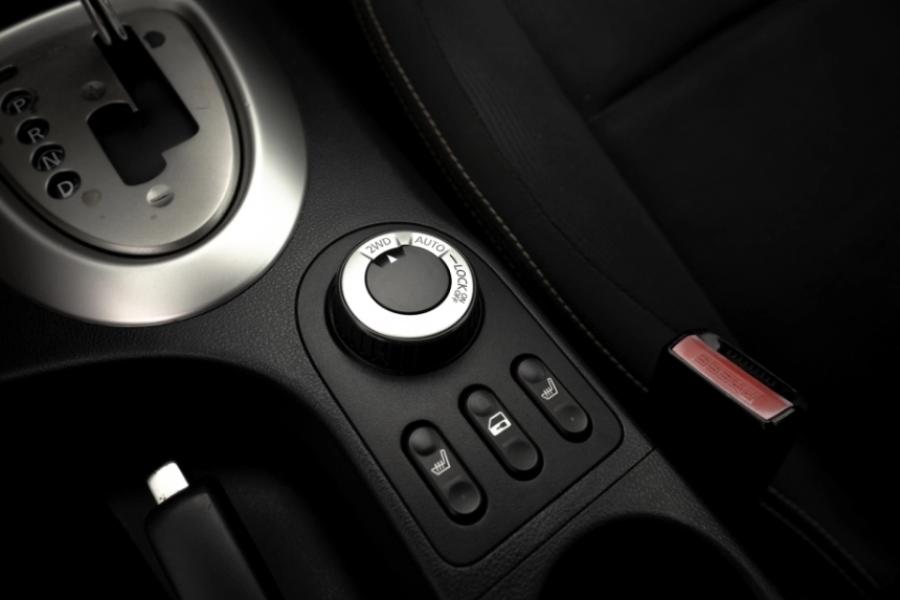 Pelēks Nissan Qashqai 2011 Rīga, ar dzinēja tilpumu 2.00 L un nobraukumu 362 tūkst. km par 6900 €, foto 15 vietnē AUTOMOTO.COM.LV