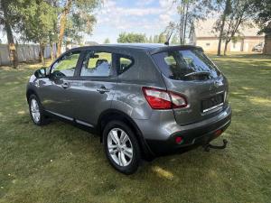 Grey Nissan Qashqai 2011 in Joniskis, with an engine capacity of 1.60 L and mileage of 313 thousand km for 4650 €, photo 8 on AUTOMOTO.COM.LV