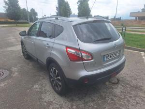 Grey Nissan Qashqai 2011 in Taurage, with an engine capacity of 2.00 L and mileage of 320 thousand km for 4400 €, photo 5 on AUTOMOTO.COM.LV