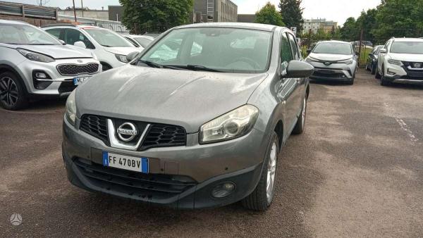 Grey Nissan Qashqai 2011 in Panevezys, with an engine capacity of 1.46 L and mileage of 168 thousand km for 4700 €, photo 5 on AUTOMOTO.COM.LV