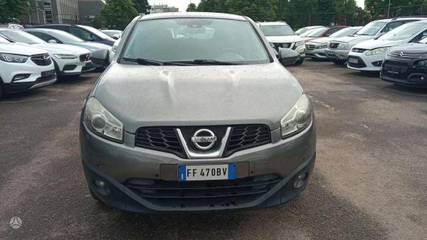 Grey Nissan Qashqai 2011 in Panevezys, with an engine capacity of 1.46 L and mileage of 168 thousand km for 4700 €, photo 6 on AUTOMOTO.COM.LV