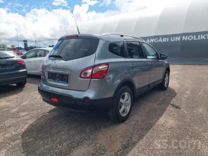 Pelēks Nissan Qashqai 2011 Cēsis, ar dzinēja tilpumu 2.00 L un nobraukumu 230 tūkst. km par 6700 €, foto 4 vietnē AUTOMOTO.COM.LV