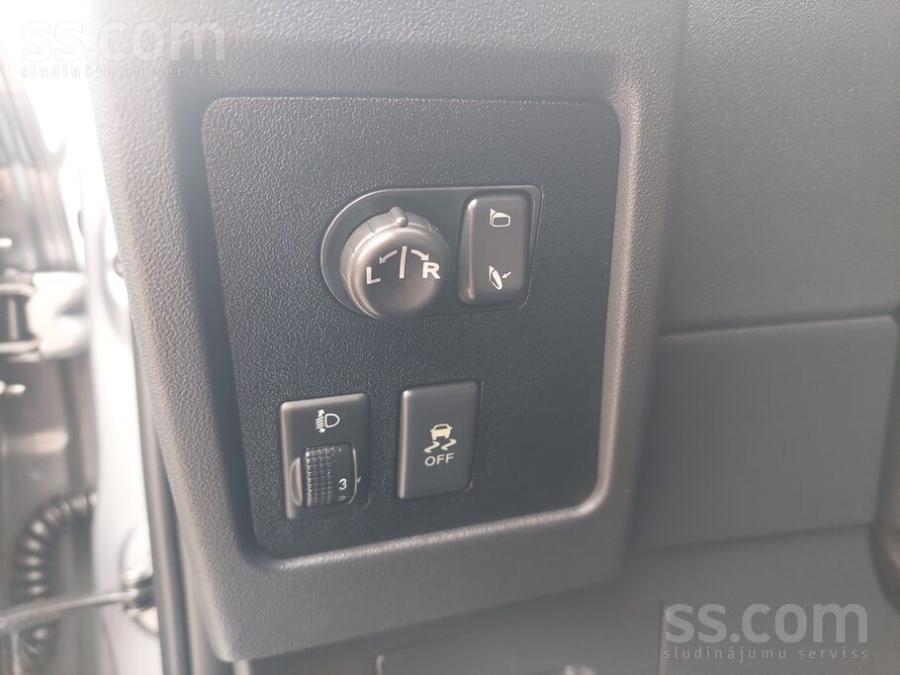 Pelēks Nissan Qashqai 2011 Cēsis, ar dzinēja tilpumu 2.00 L un nobraukumu 230 tūkst. km par 6700 €, foto 11 vietnē AUTOMOTO.COM.LV