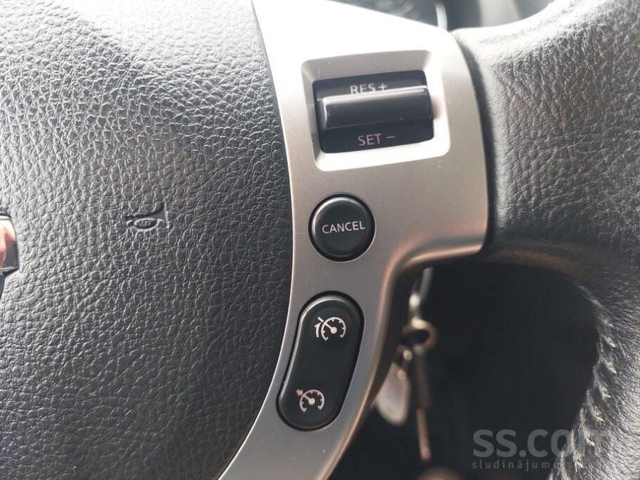 Pelēks Nissan Qashqai 2011 Cēsis, ar dzinēja tilpumu 2.00 L un nobraukumu 230 tūkst. km par 6700 €, foto 14 vietnē AUTOMOTO.COM.LV