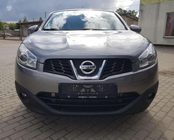 Pelēks Nissan Qashqai 2011 Šauļi, ar dzinēja tilpumu 2.00 L un nobraukumu 194 tūkst. km par 5700 €, foto 2 vietnē AUTOMOTO.COM.LV