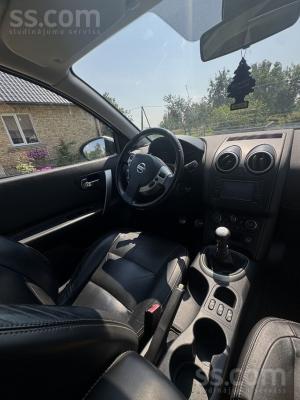 Grey Nissan Qashqai 2011 in Jelgava, with an engine capacity of 1.50 L and mileage of 219 thousand km for 6000 €, photo 6 on AUTOMOTO.COM.LV