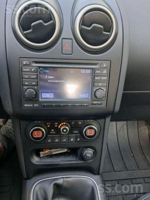 Grey Nissan Qashqai 2011 in Ogre, with an engine capacity of 1.50 L and mileage of 144 thousand km for 5200 €, photo 7 on AUTOMOTO.COM.LV