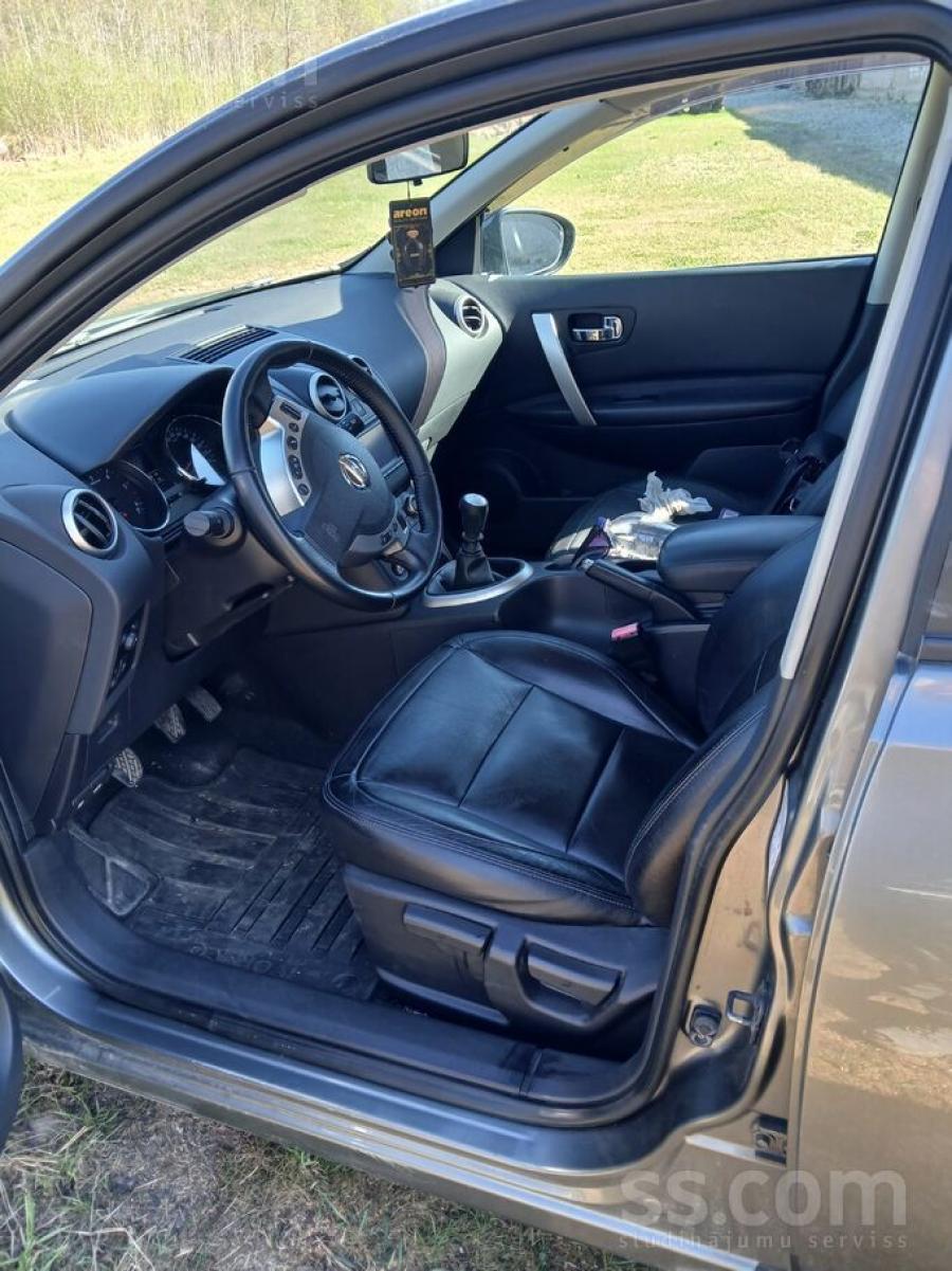 Grey Nissan Qashqai 2011 in Ogre, with an engine capacity of 1.50 L and mileage of 144 thousand km for 5200 €, photo 8 on AUTOMOTO.COM.LV