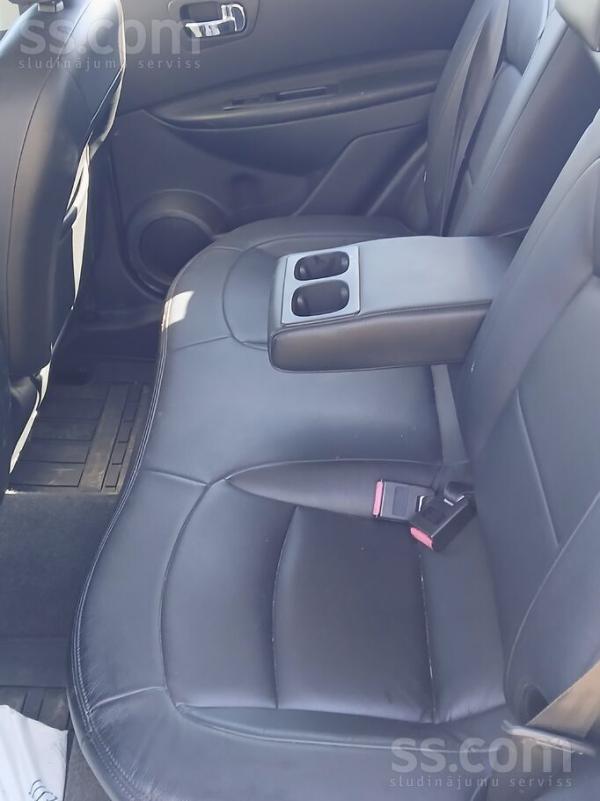 Pelēks Nissan Qashqai 2011 Ogre, ar dzinēja tilpumu 1.50 L un nobraukumu 144 tūkst. km par 5200 €, foto 8 vietnē AUTOMOTO.COM.LV