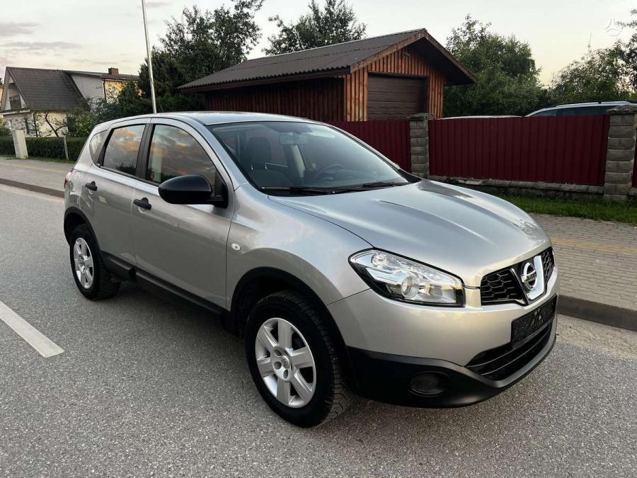 Pelēks Nissan Qashqai 2011 Ukmergė, ar dzinēja tilpumu 1.46 L un nobraukumu 251 tūkst. km par 3850 €, foto 4 vietnē AUTOMOTO.COM.LV