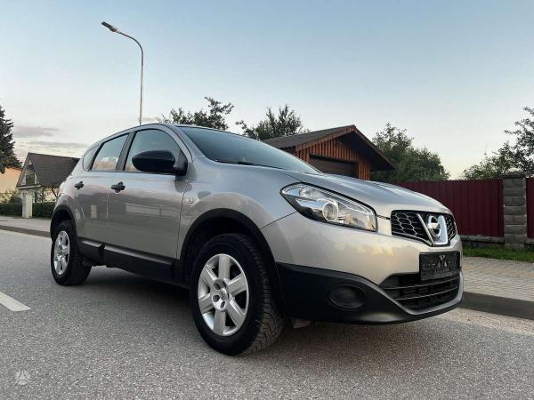 Pelēks Nissan Qashqai 2011 Ukmergė, ar dzinēja tilpumu 1.46 L un nobraukumu 251 tūkst. km par 3850 €, foto 4 vietnē AUTOMOTO.COM.LV