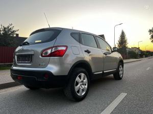 Pelēks Nissan Qashqai 2011 Ukmergė, ar dzinēja tilpumu 1.46 L un nobraukumu 251 tūkst. km par 3850 €, foto 8 vietnē AUTOMOTO.COM.LV