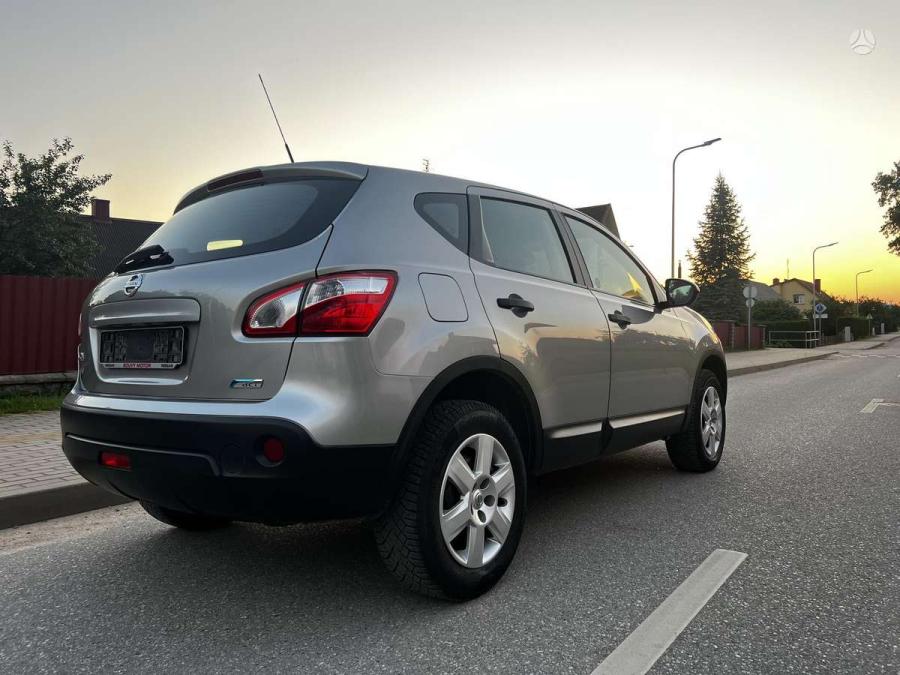 Pelēks Nissan Qashqai 2011 Ukmergė, ar dzinēja tilpumu 1.46 L un nobraukumu 251 tūkst. km par 3850 €, foto 8 vietnē AUTOMOTO.COM.LV