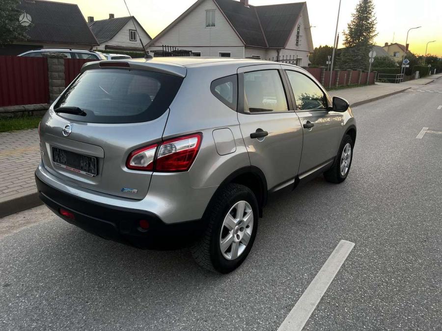 Pelēks Nissan Qashqai 2011 Ukmergė, ar dzinēja tilpumu 1.46 L un nobraukumu 251 tūkst. km par 3850 €, foto 9 vietnē AUTOMOTO.COM.LV