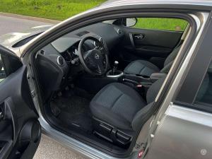 Pelēks Nissan Qashqai 2011 Ukmergė, ar dzinēja tilpumu 1.46 L un nobraukumu 251 tūkst. km par 3850 €, foto 15 vietnē AUTOMOTO.COM.LV