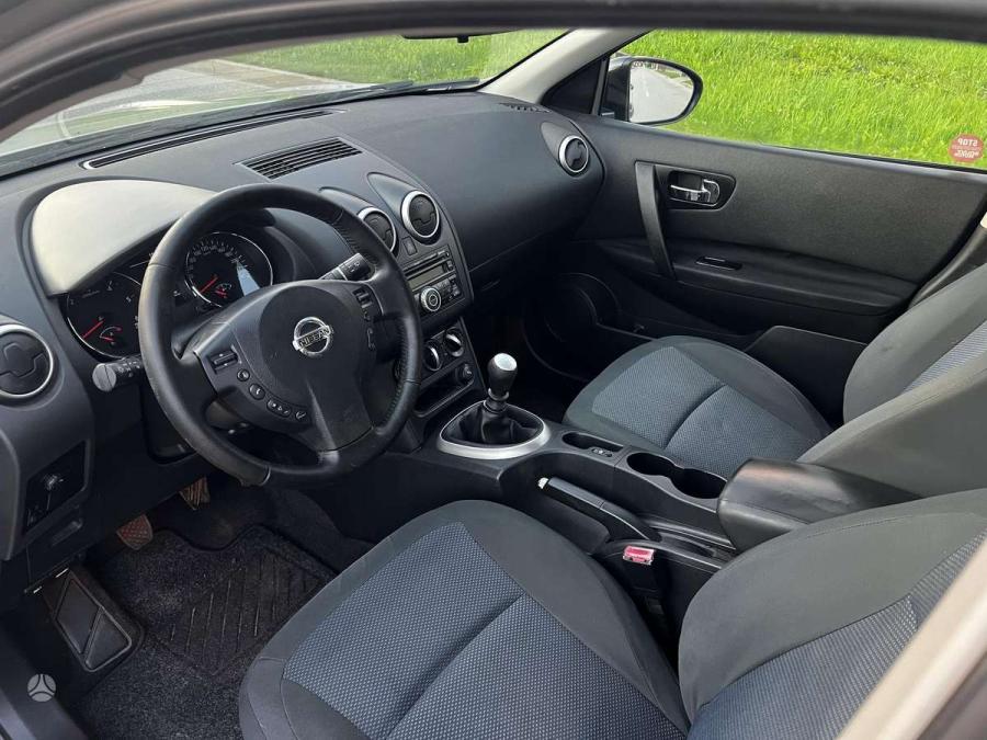 Pelēks Nissan Qashqai 2011 Ukmergė, ar dzinēja tilpumu 1.46 L un nobraukumu 251 tūkst. km par 3850 €, foto 16 vietnē AUTOMOTO.COM.LV