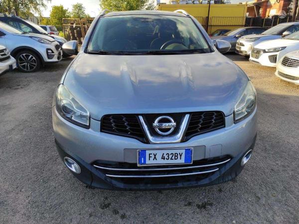Pelēks Nissan Qashqai 2011 Panevēža, ar dzinēja tilpumu 1.46 L un nobraukumu 335 tūkst. km par 4500 €, foto 4 vietnē AUTOMOTO.COM.LV