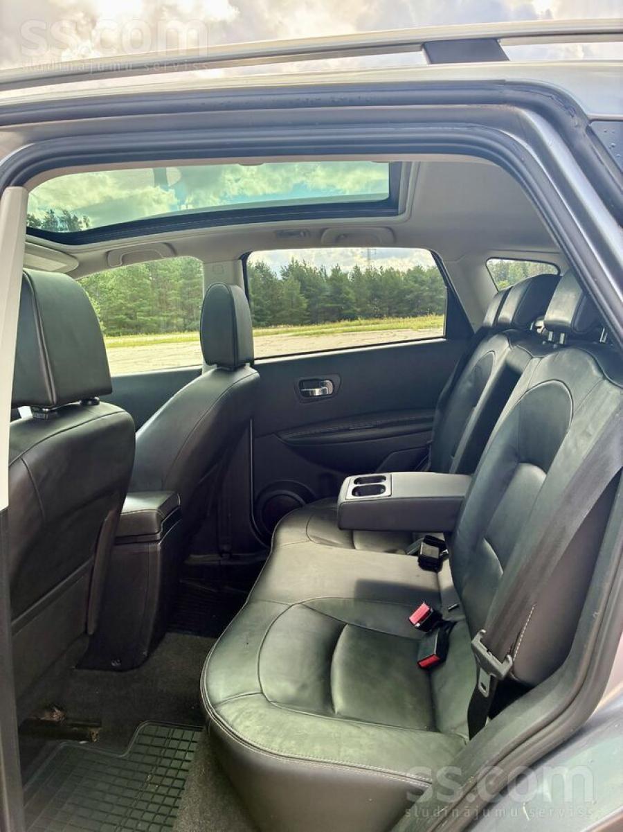 Grey Nissan Qashqai 2011 in Tukums, with an engine capacity of 2.00 L and mileage of 313 thousand km for 4100 €, photo 7 on AUTOMOTO.COM.LV