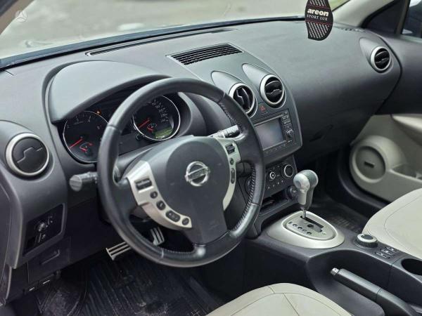 Grey Nissan Qashqai 2011 in Vilnius, with an engine capacity of 2.00 L and mileage of 200 thousand km for 4400 €, photo 7 on AUTOMOTO.COM.LV
