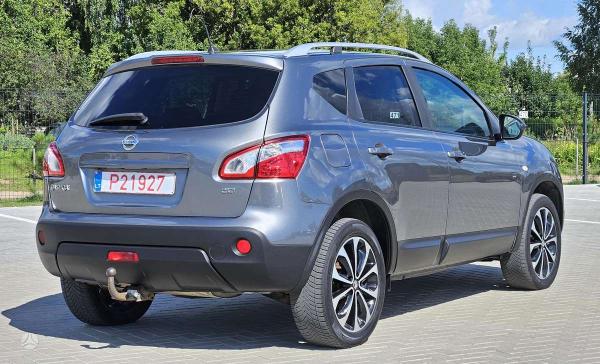 Pelēks Nissan Qashqai 2011 Tauragė, ar dzinēja tilpumu 1.46 L un nobraukumu 212 tūkst. km par 4100 €, foto 5 vietnē AUTOMOTO.COM.LV