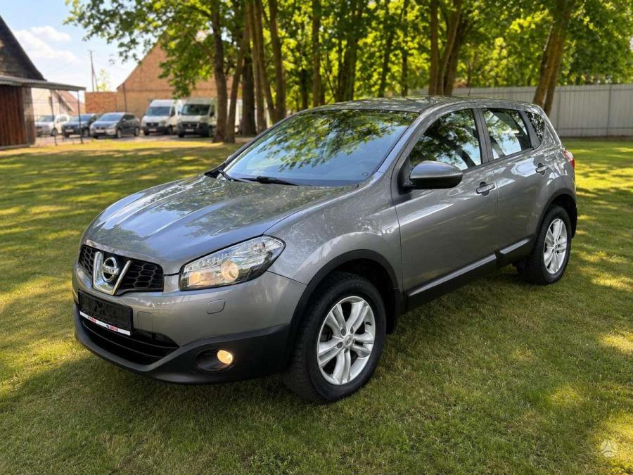 Pelēks Nissan Qashqai 2011 Joniškis, ar dzinēja tilpumu 1.60 L un nobraukumu 313 tūkst. km par 4250 €, foto 1 vietnē AUTOMOTO.COM.LV