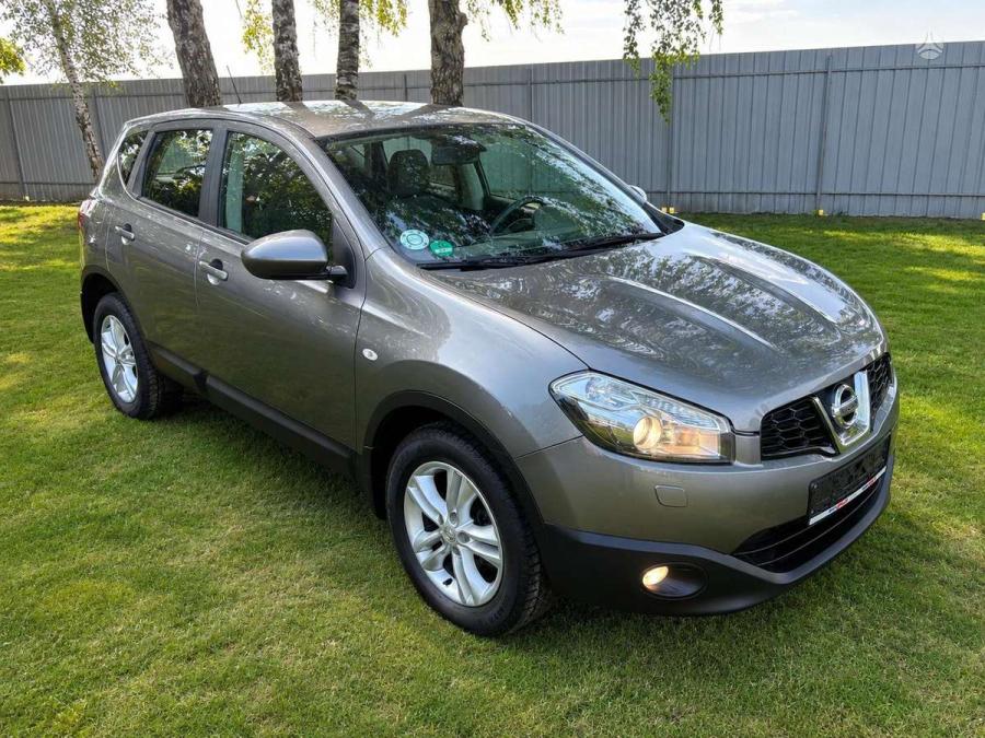 Pelēks Nissan Qashqai 2011 Joniškis, ar dzinēja tilpumu 1.60 L un nobraukumu 313 tūkst. km par 4250 €, foto 4 vietnē AUTOMOTO.COM.LV