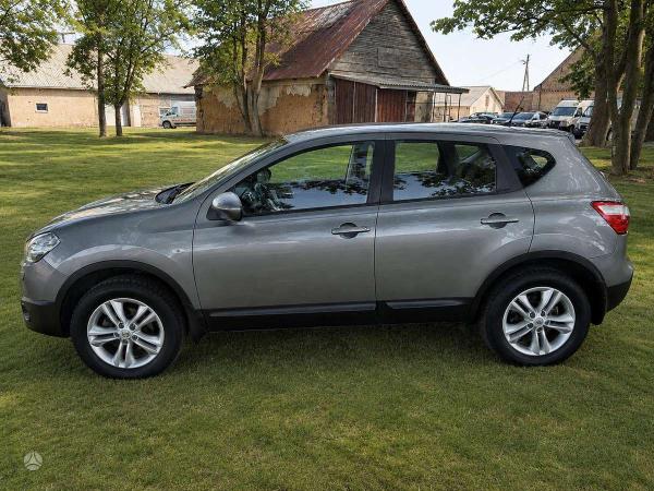 Grey Nissan Qashqai 2011 in Joniskis, with an engine capacity of 1.60 L and mileage of 313 thousand km for 4250 €, photo 5 on AUTOMOTO.COM.LV