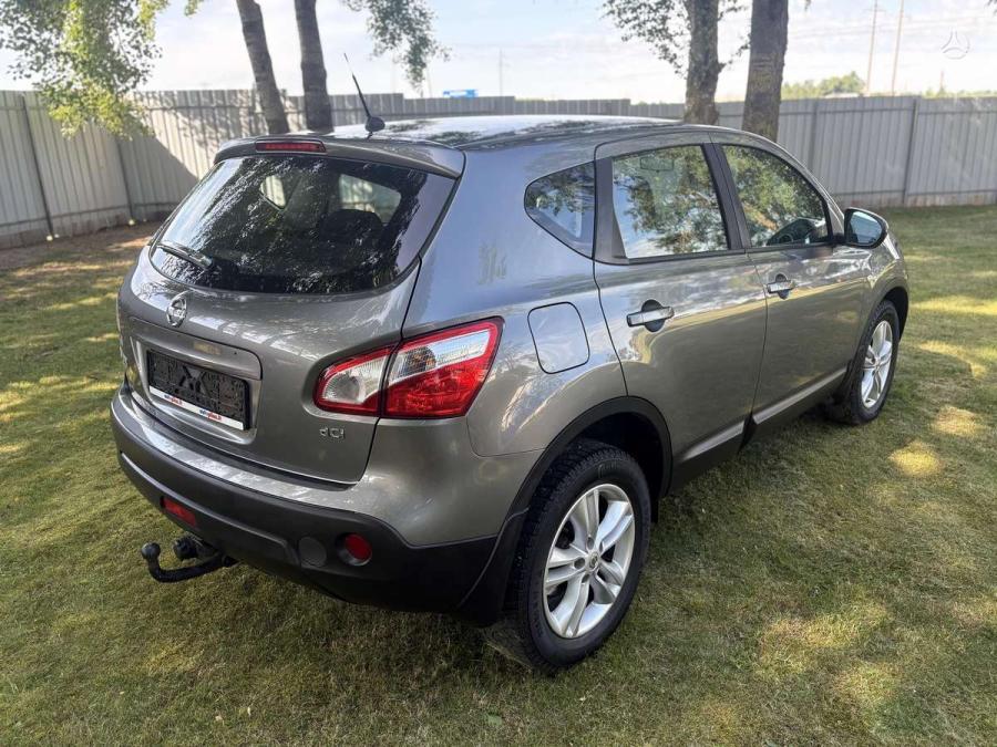 Pelēks Nissan Qashqai 2011 Joniškis, ar dzinēja tilpumu 1.60 L un nobraukumu 313 tūkst. km par 4250 €, foto 7 vietnē AUTOMOTO.COM.LV