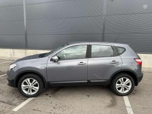 Grey Nissan Qashqai 2011 in Telschi, with an engine capacity of 2.00 L and mileage of 263 thousand km for 4000 €, photo 3 on AUTOMOTO.COM.LV