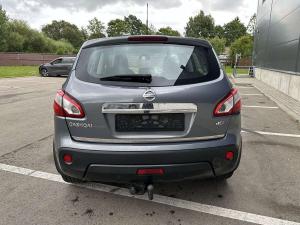 Grey Nissan Qashqai 2011 in Telschi, with an engine capacity of 2.00 L and mileage of 263 thousand km for 4000 €, photo 5 on AUTOMOTO.COM.LV