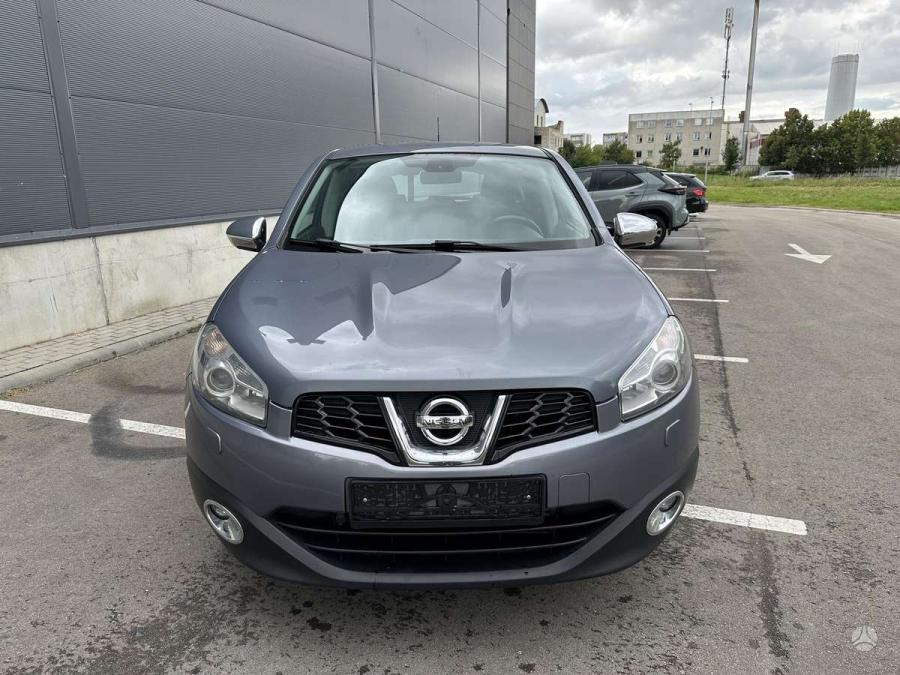 Grey Nissan Qashqai 2011 in Telschi, with an engine capacity of 2.00 L and mileage of 263 thousand km for 4000 €, photo 9 on AUTOMOTO.COM.LV