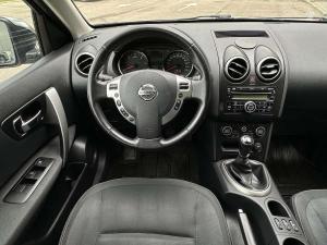 Grey Nissan Qashqai 2011 in Telschi, with an engine capacity of 2.00 L and mileage of 263 thousand km for 4000 €, photo 11 on AUTOMOTO.COM.LV