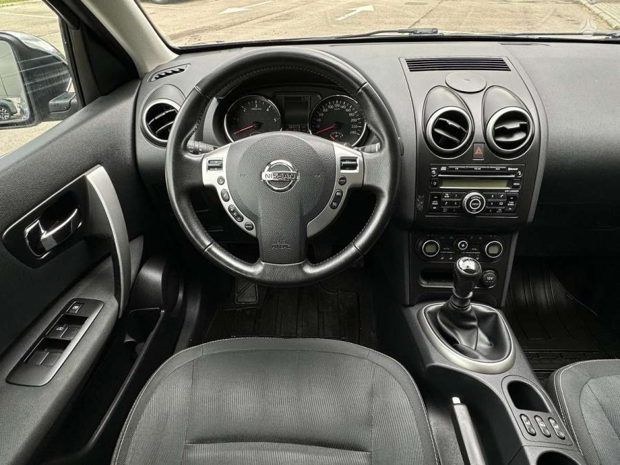 Grey Nissan Qashqai 2011 in Telschi, with an engine capacity of 2.00 L and mileage of 263 thousand km for 4000 €, photo 11 on AUTOMOTO.COM.LV