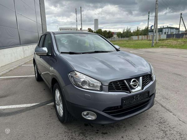 Grey Nissan Qashqai 2011 in Telschi, with an engine capacity of 2.00 L and mileage of 263 thousand km for 4000 €, photo 8 on AUTOMOTO.COM.LV
