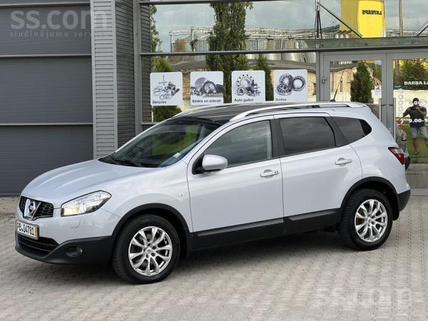 Pelēks Nissan Qashqai 2011 Jēkabpils, ar dzinēja tilpumu 2.00 L un nobraukumu 275 tūkst. km par 6850 €, foto 10 vietnē AUTOMOTO.COM.LV