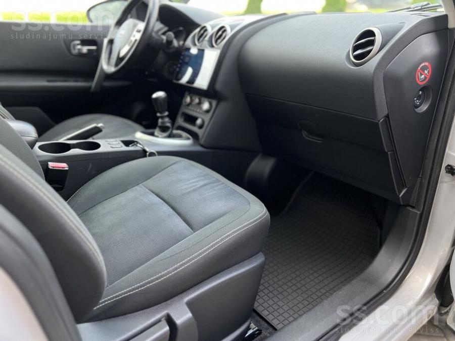Pelēks Nissan Qashqai 2011 Jēkabpils, ar dzinēja tilpumu 2.00 L un nobraukumu 275 tūkst. km par 6850 €, foto 14 vietnē AUTOMOTO.COM.LV