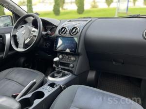 Pelēks Nissan Qashqai 2011 Jēkabpils, ar dzinēja tilpumu 2.00 L un nobraukumu 275 tūkst. km par 6850 €, foto 18 vietnē AUTOMOTO.COM.LV