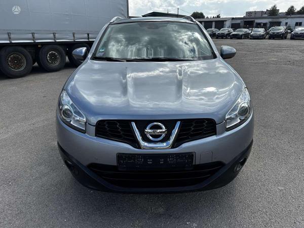 Nissan Qashqai 2011 in Prienai on AUTOMOTO.COM.LV Grey Nissan Qashqai 2011 in Prienai, with an engine capacity of 2.00 L and mileage of 149 thousand km for 5900 €, photo 5 on AUTOMOTO.COM.LV