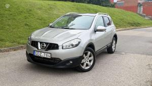 Grey Nissan Qashqai 2011 in Vilnius, with an engine capacity of 2.00 L and mileage of 205 thousand km for 3900 €, photo  on AUTOMOTO.COM.LV