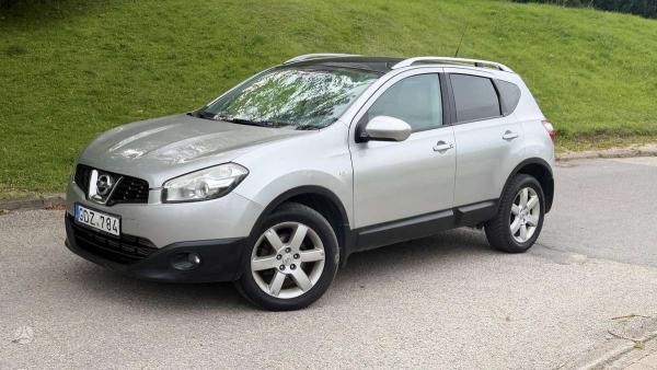 Grey Nissan Qashqai 2011 in Vilnius, with an engine capacity of 2.00 L and mileage of 205 thousand km for 3900 €, photo 3 on AUTOMOTO.COM.LV