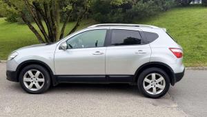 Grey Nissan Qashqai 2011 in Vilnius, with an engine capacity of 2.00 L and mileage of 205 thousand km for 3900 €, photo 4 on AUTOMOTO.COM.LV