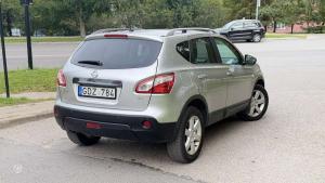 Grey Nissan Qashqai 2011 in Vilnius, with an engine capacity of 2.00 L and mileage of 205 thousand km for 3900 €, photo 9 on AUTOMOTO.COM.LV