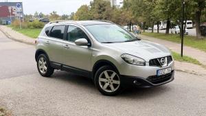 Grey Nissan Qashqai 2011 in Vilnius, with an engine capacity of 2.00 L and mileage of 205 thousand km for 3900 €, photo 12 on AUTOMOTO.COM.LV