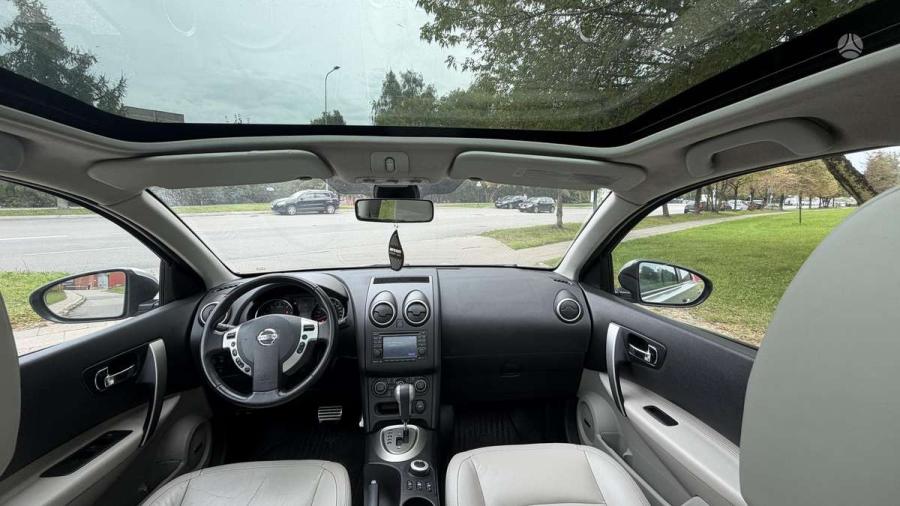 Grey Nissan Qashqai 2011 in Vilnius, with an engine capacity of 2.00 L and mileage of 205 thousand km for 3900 €, photo 17 on AUTOMOTO.COM.LV