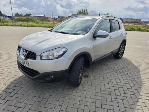Pelēks Nissan Qashqai 2011 Tauragė, ar dzinēja tilpumu 2.00 L un nobraukumu 320 tūkst. km par 3900 €, foto  vietnē AUTOMOTO.COM.LV