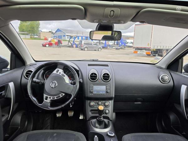 Pelēks Nissan Qashqai 2011 Tauragė, ar dzinēja tilpumu 2.00 L un nobraukumu 320 tūkst. km par 3900 €, foto 7 vietnē AUTOMOTO.COM.LV
